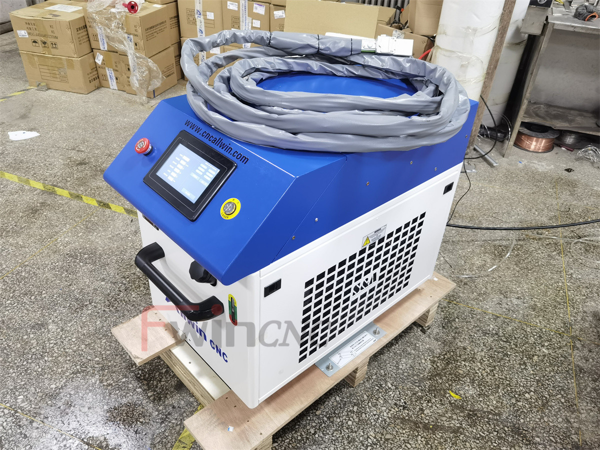 Handheld Continous Metal Laser Cleaning Machine 1500W/2000W/3000W - FwinCNC