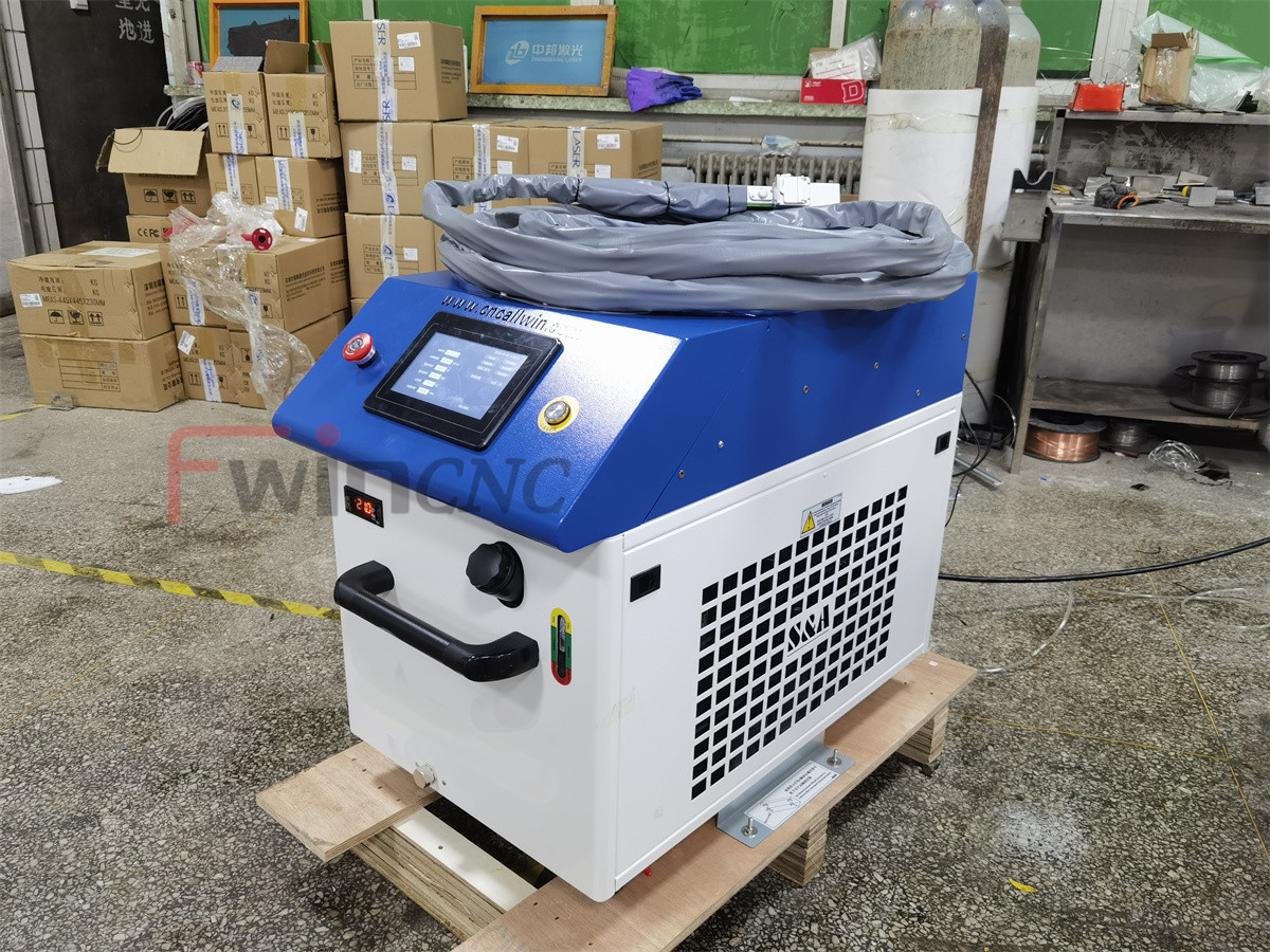 Handheld Continous Metal Laser Cleaning Machine 1500W/2000W/3000W - FwinCNC